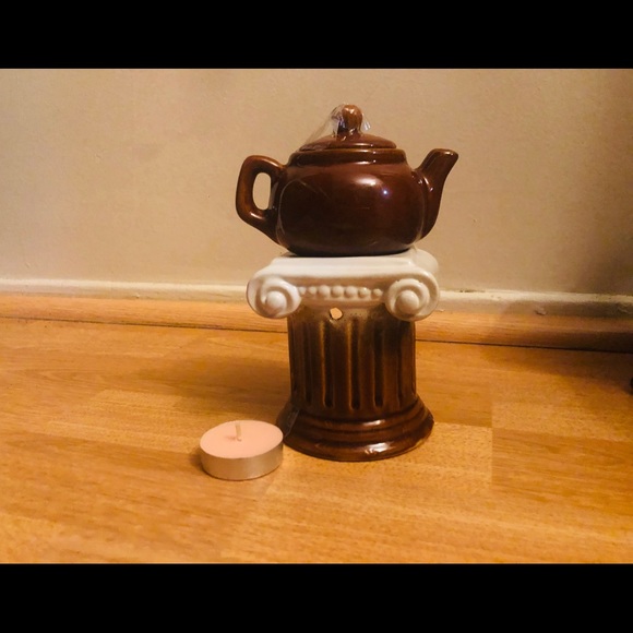 Tealight | Accents | Ceramic Regal Column Kettle Tea Light Oil Burner ...